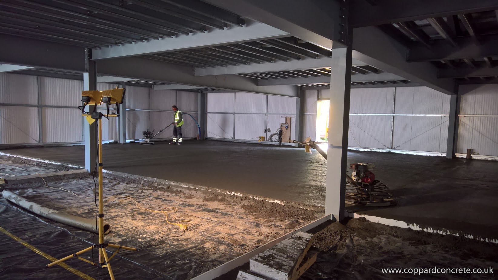 Concrete Slab with Fibres - Powerfloat finish - Coppard Concrete and Screed